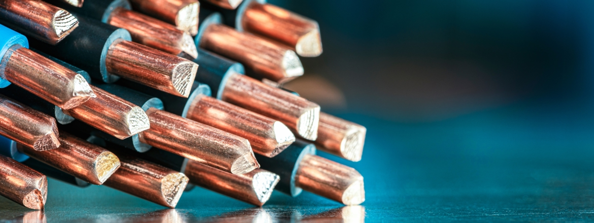 Video - COPP Invests in Both Miners and Physical Copper | Sprott ETFs